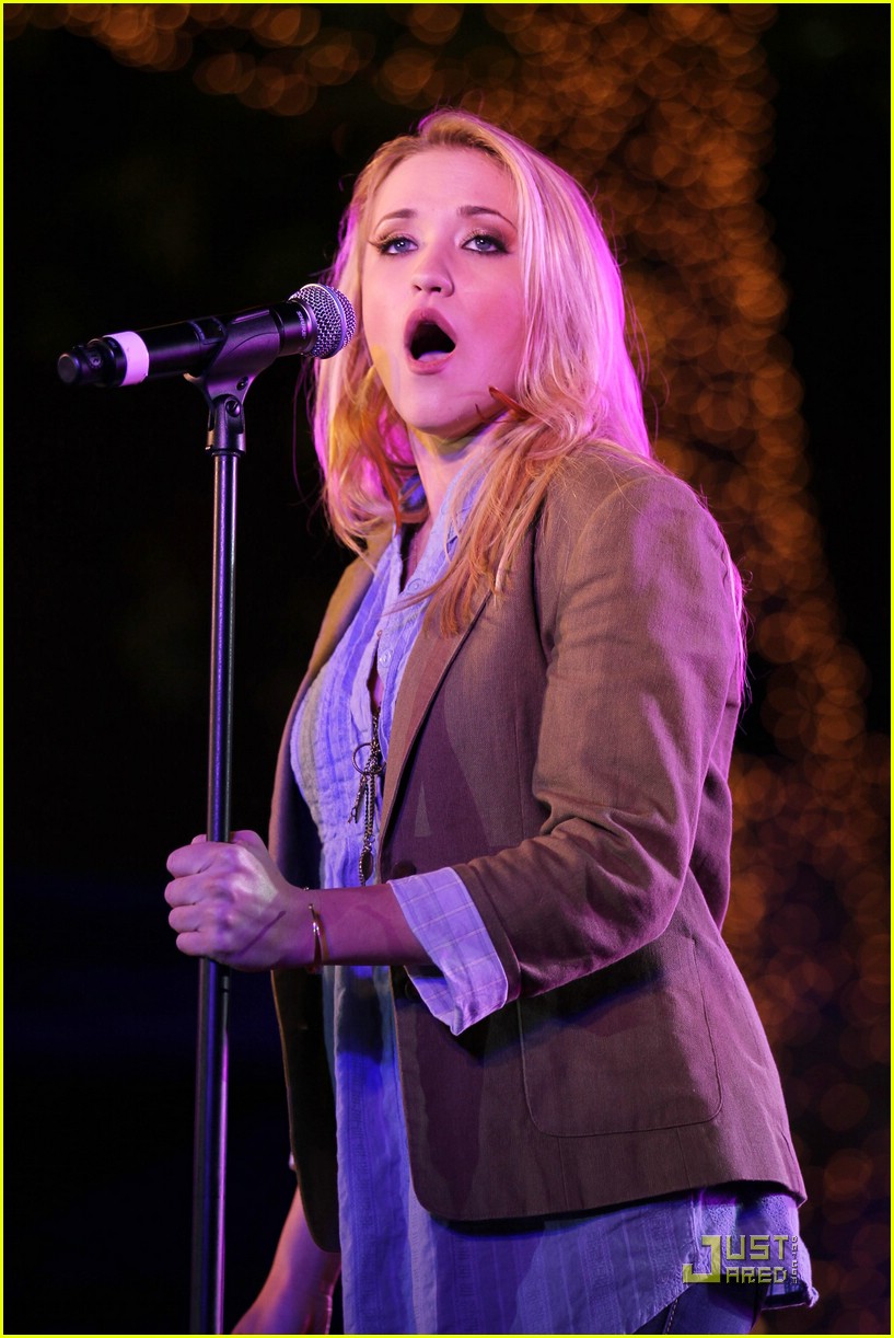 Emily Osment: Red Kettle Concert Cutie! | Photo 398020 - Photo Gallery ...