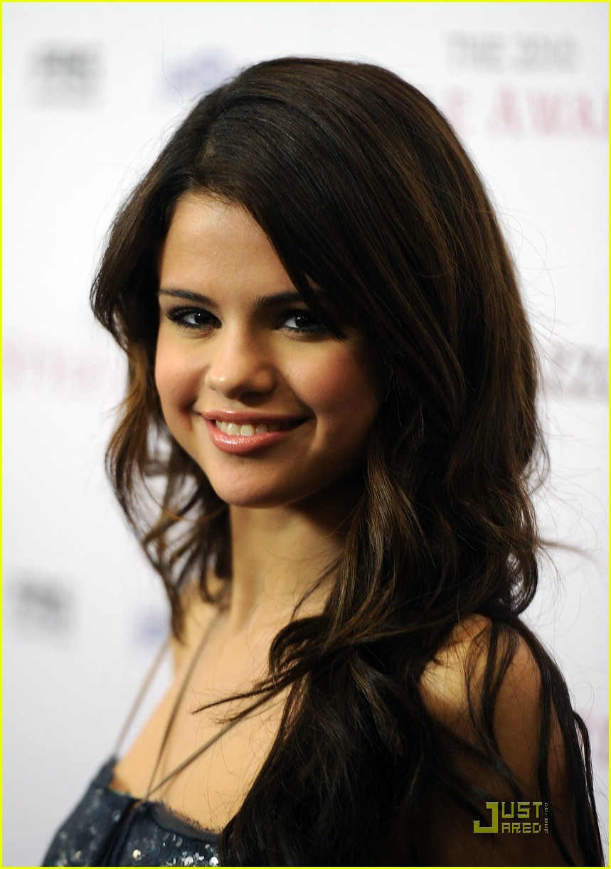 Selena Gomez: Style Awards Shimmering! | Photo 397515 - Photo Gallery ... Selena Gomez: Style Awards Shimmering! | Photo 397515 - Photo Gallery ...