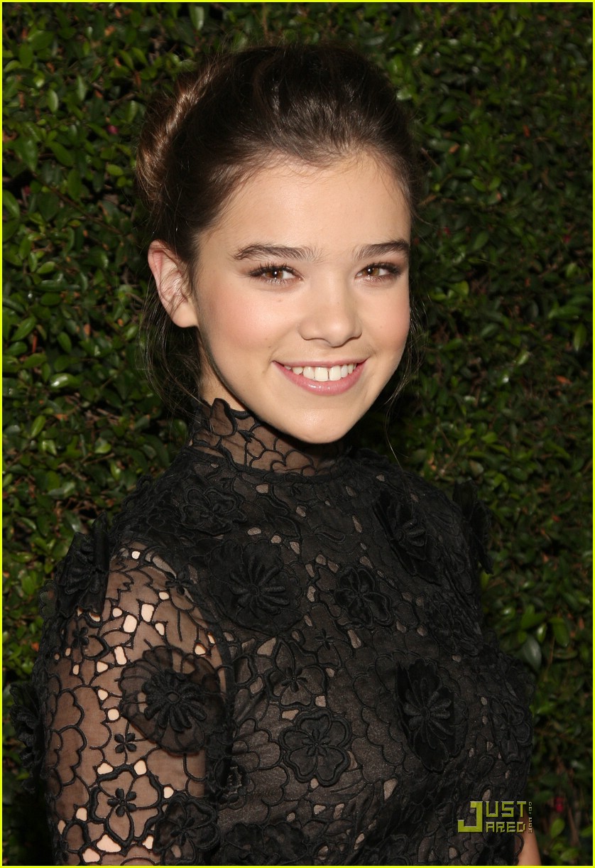 Hailee Steinfeld Screens 'True Grit' with Justin Timberlake | Photo ...