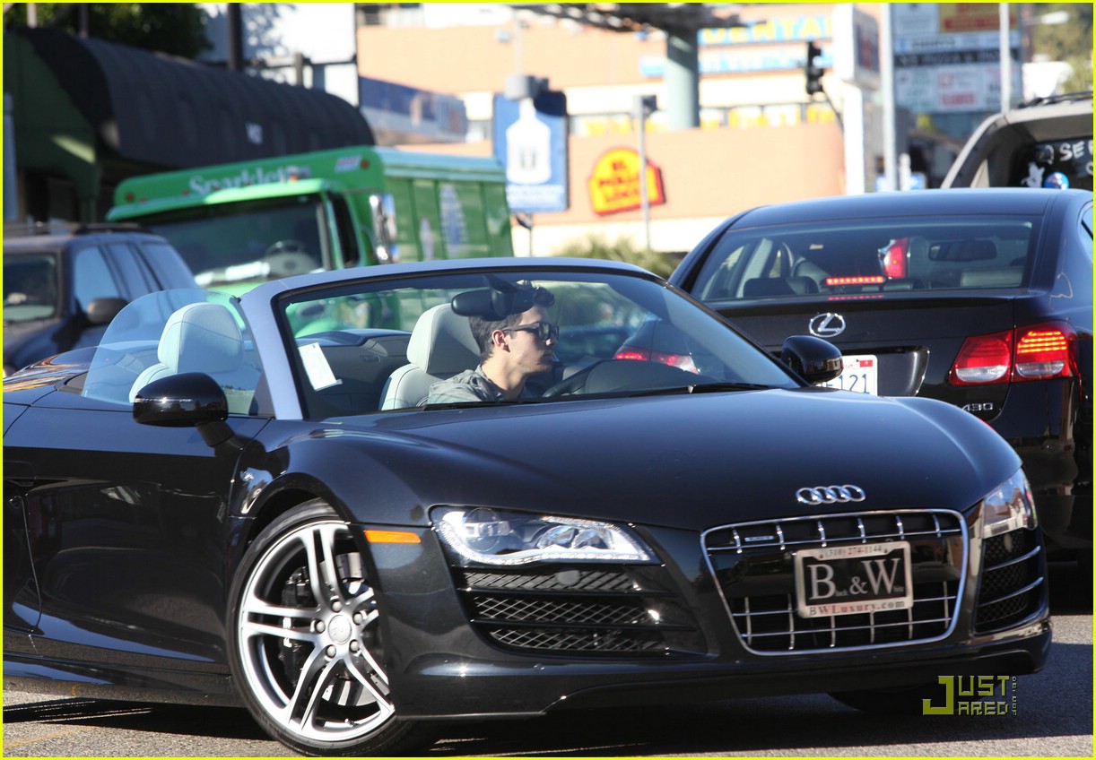 Joe Jonas: Pumps It Up; Test Drives An Audi | Photo 395804 - Photo ...