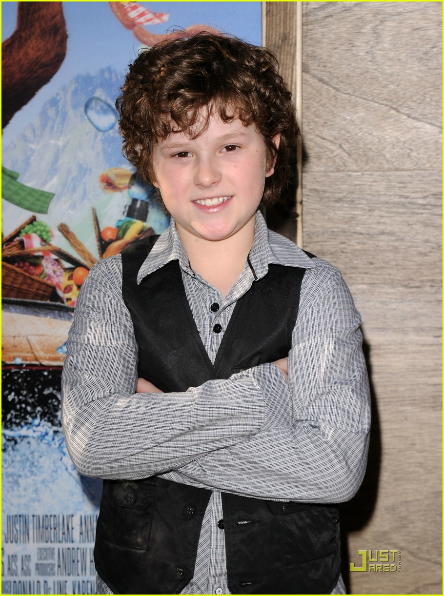 Nolan Gould & Stitch: Magic Kingdom Christmas! | Photo 398305 - Photo ...