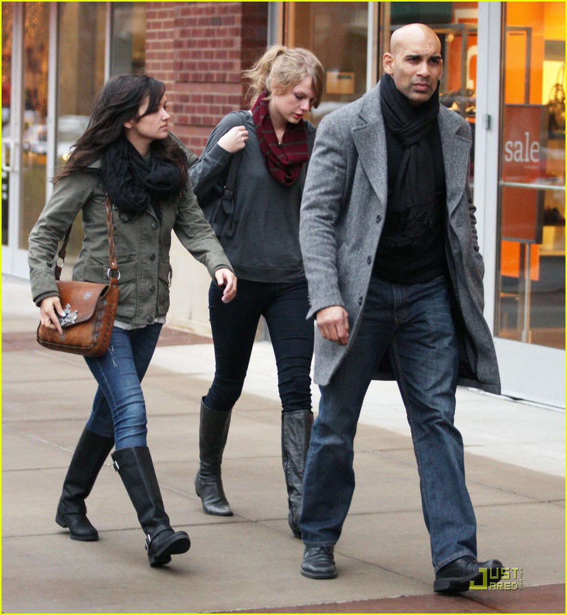 Taylor Swift is Pei Wei Pretty | Photo 398832 - Photo Gallery | Just ...