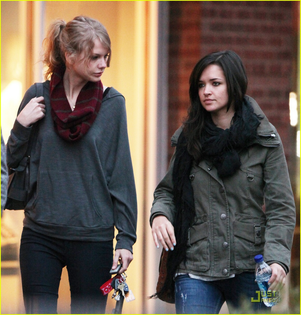 Taylor Swift is Pei Wei Pretty | Photo 398840 - Photo Gallery | Just ...