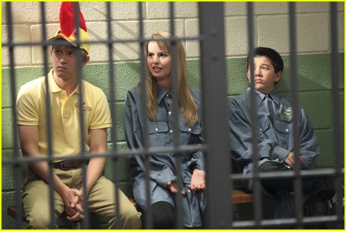 Bridgit Mendler & Mia Talerico Go To Jail | Photo 402322 - Photo ...