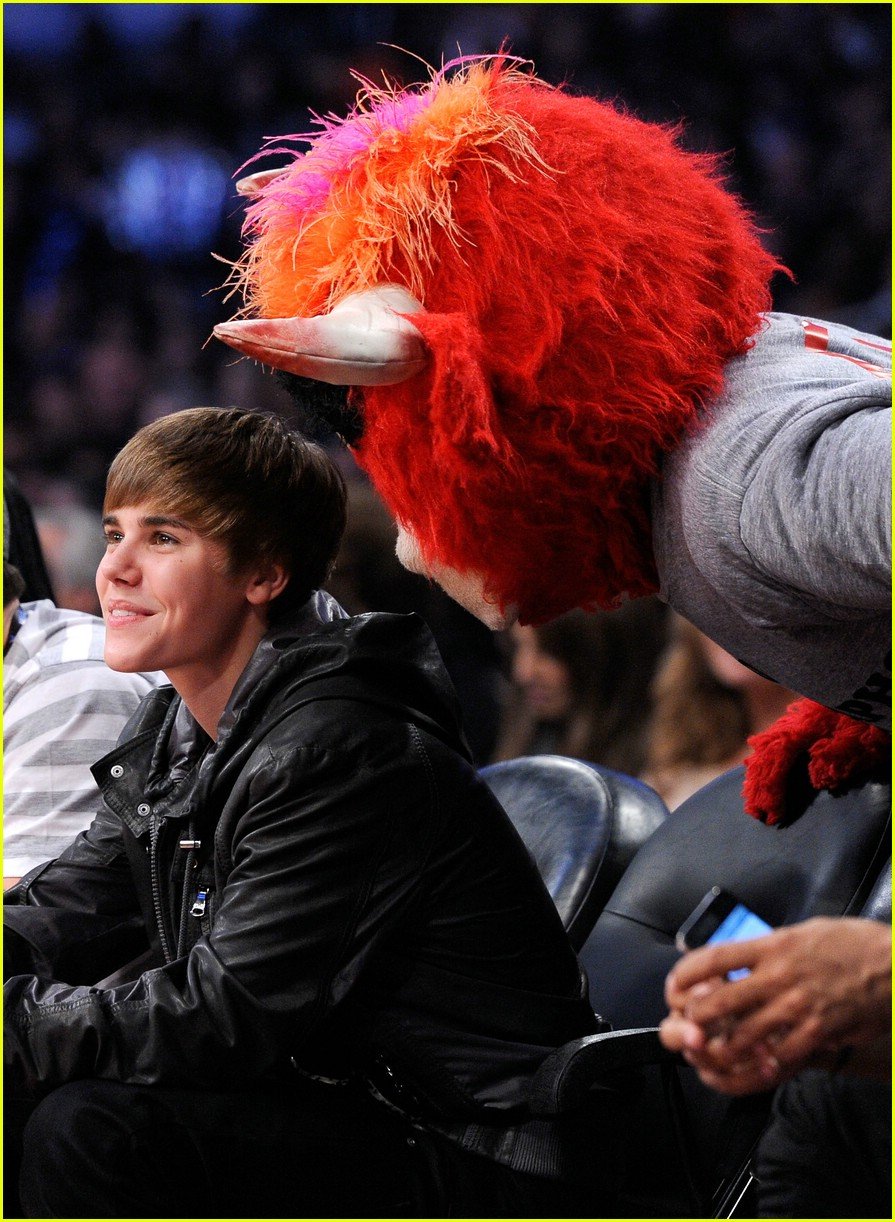 Full Sized Photo of justin bieber allstar game 07 | Justin Bieber: NBA ...
