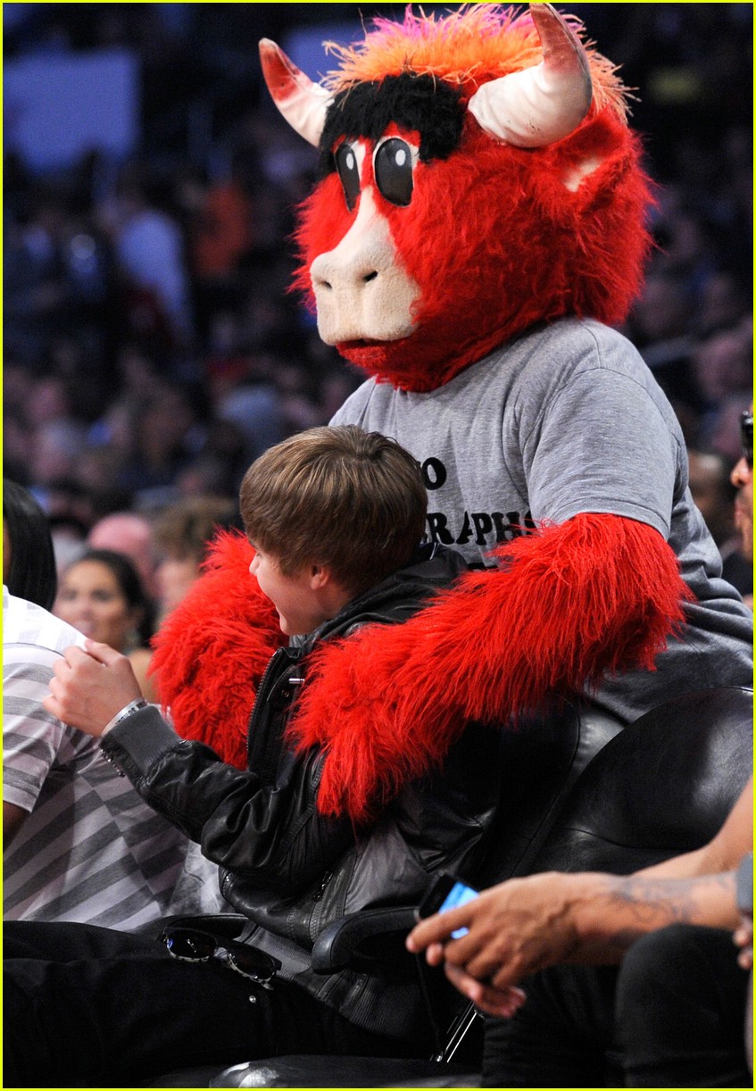 Full Sized Photo of justin bieber allstar game 14 | Justin Bieber: NBA ...
