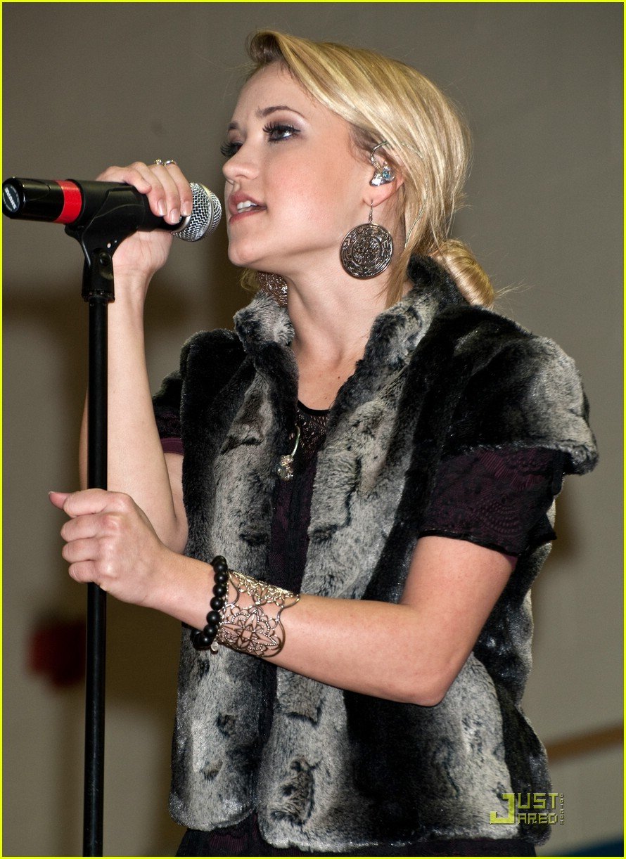 Emily Osment: Q102 Concert Cutie | Photo 403104 - Photo Gallery | Just ...