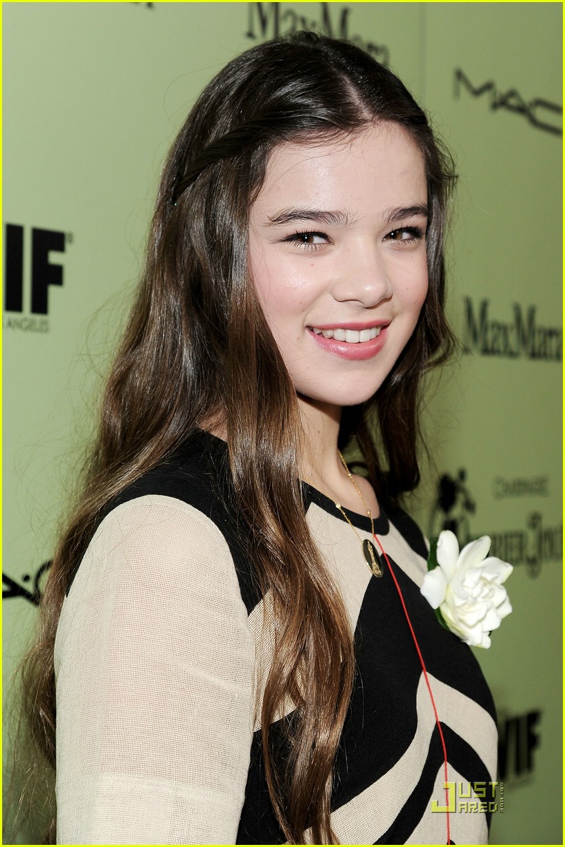 Full Sized Photo of hailee steinfeld big 10 women film 17 | Hailee ...