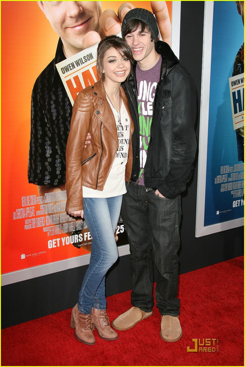 Sarah Hyland & Matt Prokop: Hall Pass Pair | Photo 406299 - Photo ...