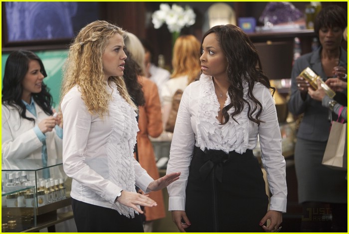 Raven Symone: 'Georgia' Comes to ABC Family! | Photo 402559 - Photo ...