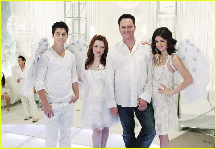 Selena Gomez & Jennifer Stone are 'Dancing With Angels' | Photo 402898 ...