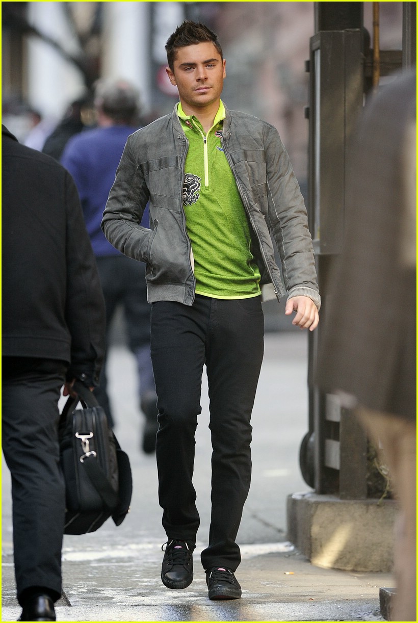 Zac Efron: Lime Green Guy | Photo 406042 - Photo Gallery | Just Jared Jr.