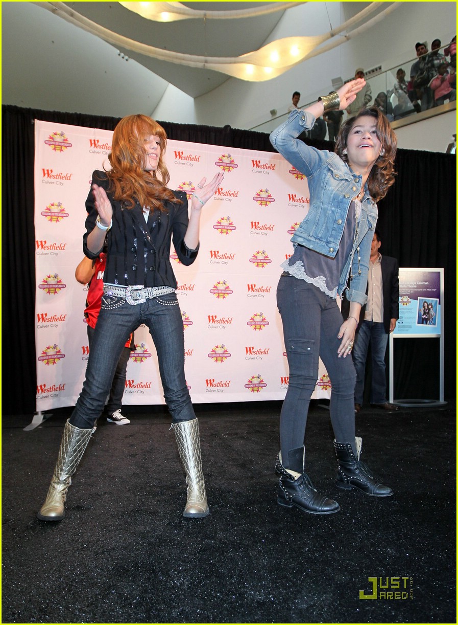 Zendaya & Bella Thorne 'Shake Up' Millions of Milkshakes | Photo 407138 ...