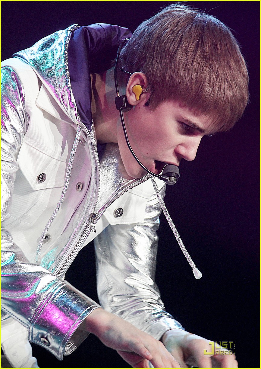 Justin Bieber: Possible Riot Situation in Liverpool! | Photo 408829 ...