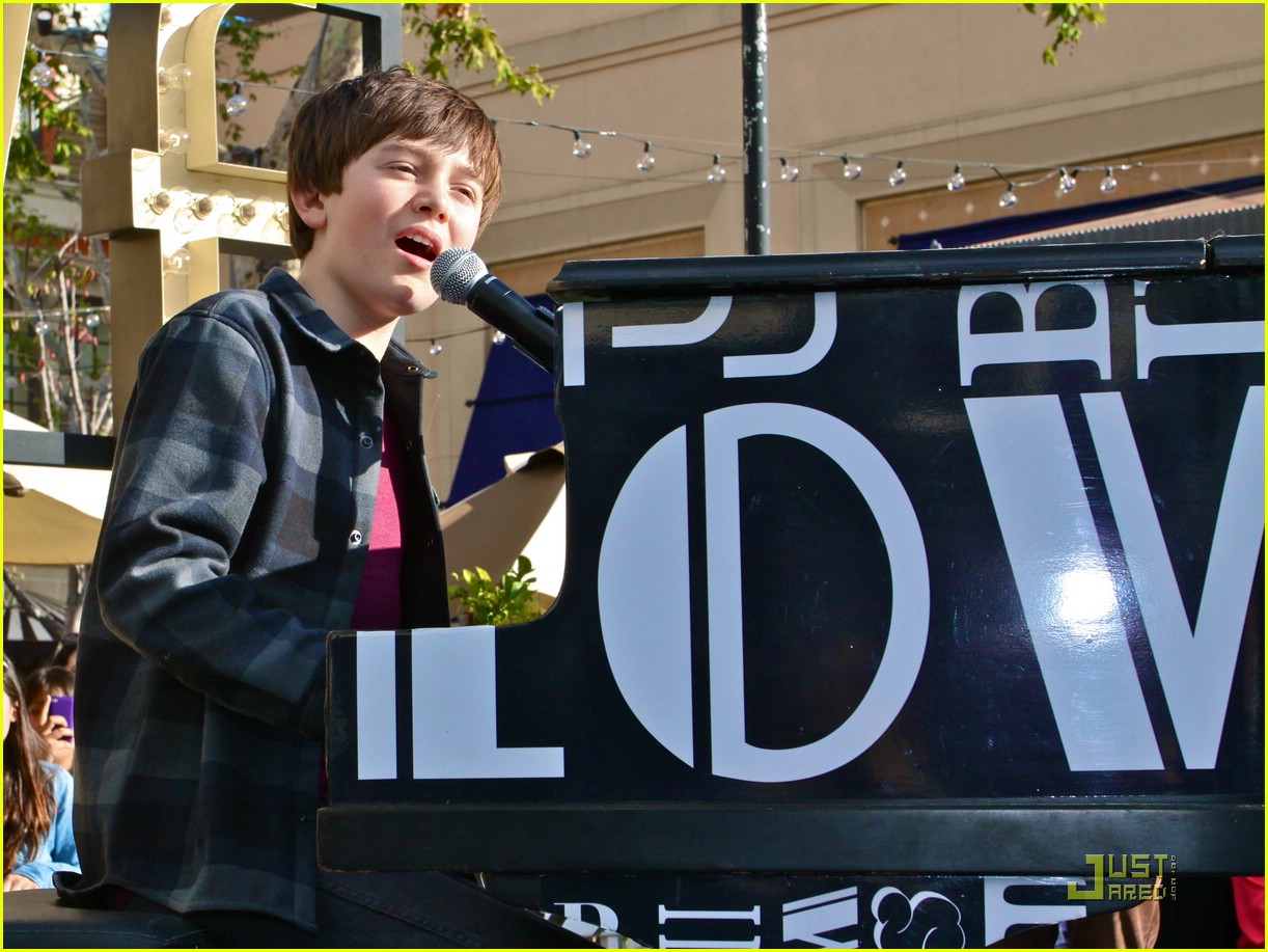 Greyson Chance: Something Big Was Definitely Happening | Photo 407184 ...