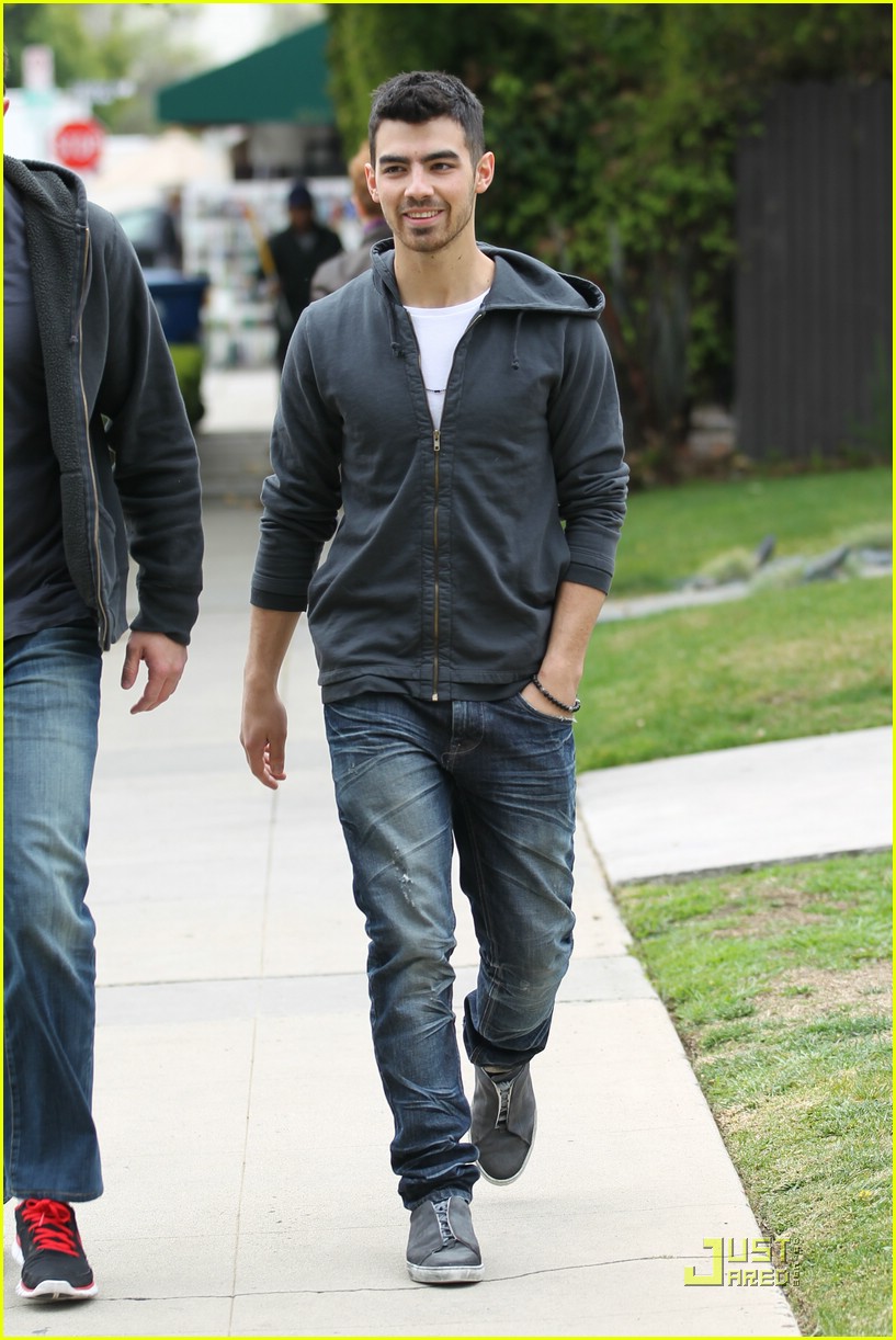 Full Sized Photo of joe jonas winston doctor 07 | Joe Jonas: Winston ...