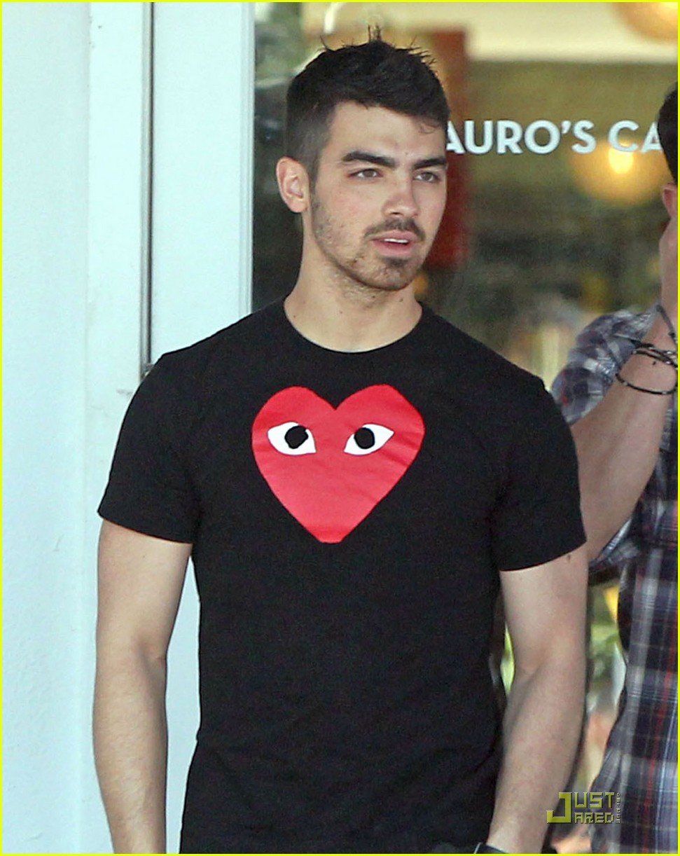 Joe Jonas: 'Eye' See You! | Photo 410036 - Photo Gallery | Just Jared Jr.