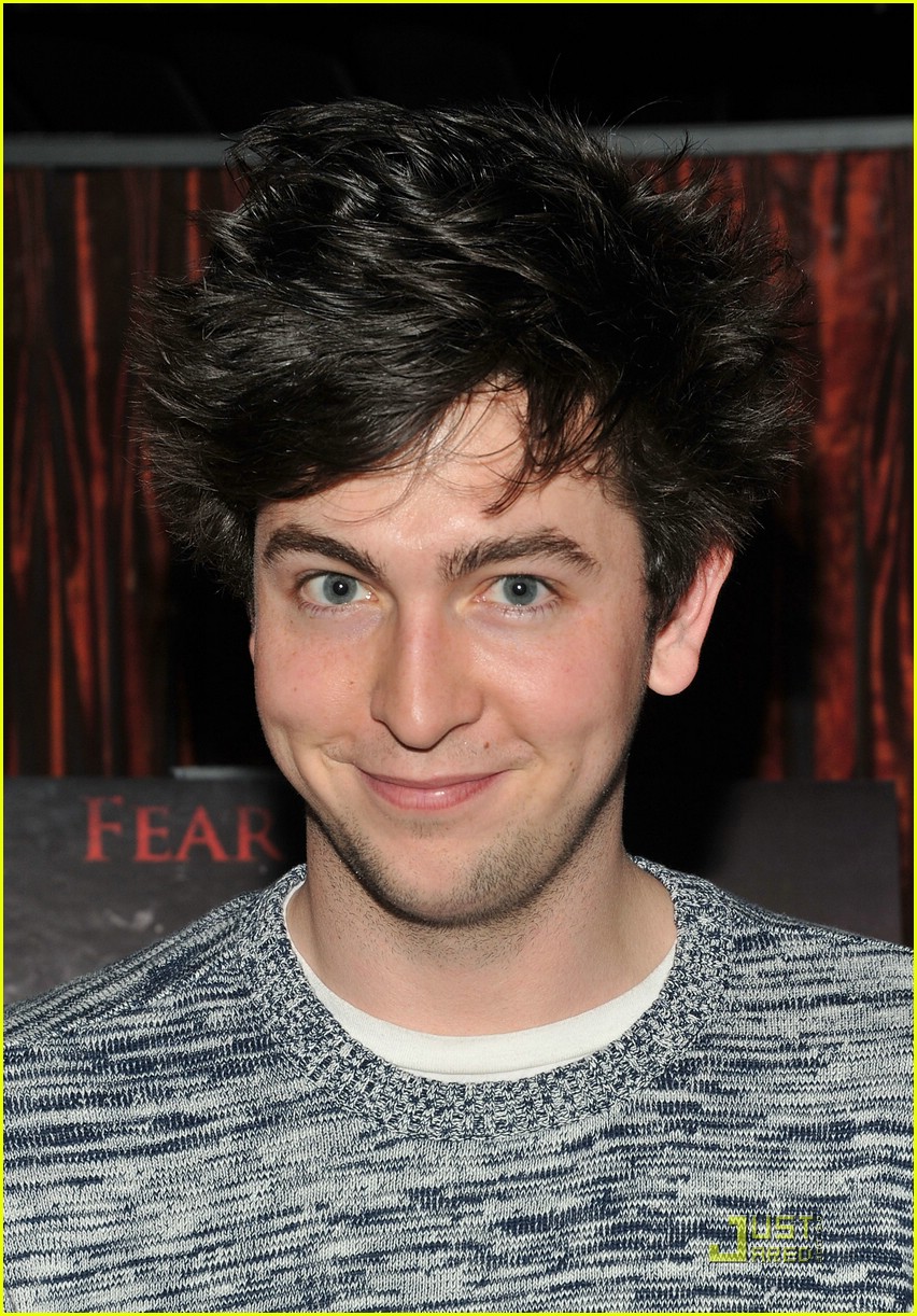 Nicholas Braun: Red State of Mind | Photo 407950 - Photo Gallery | Just ...