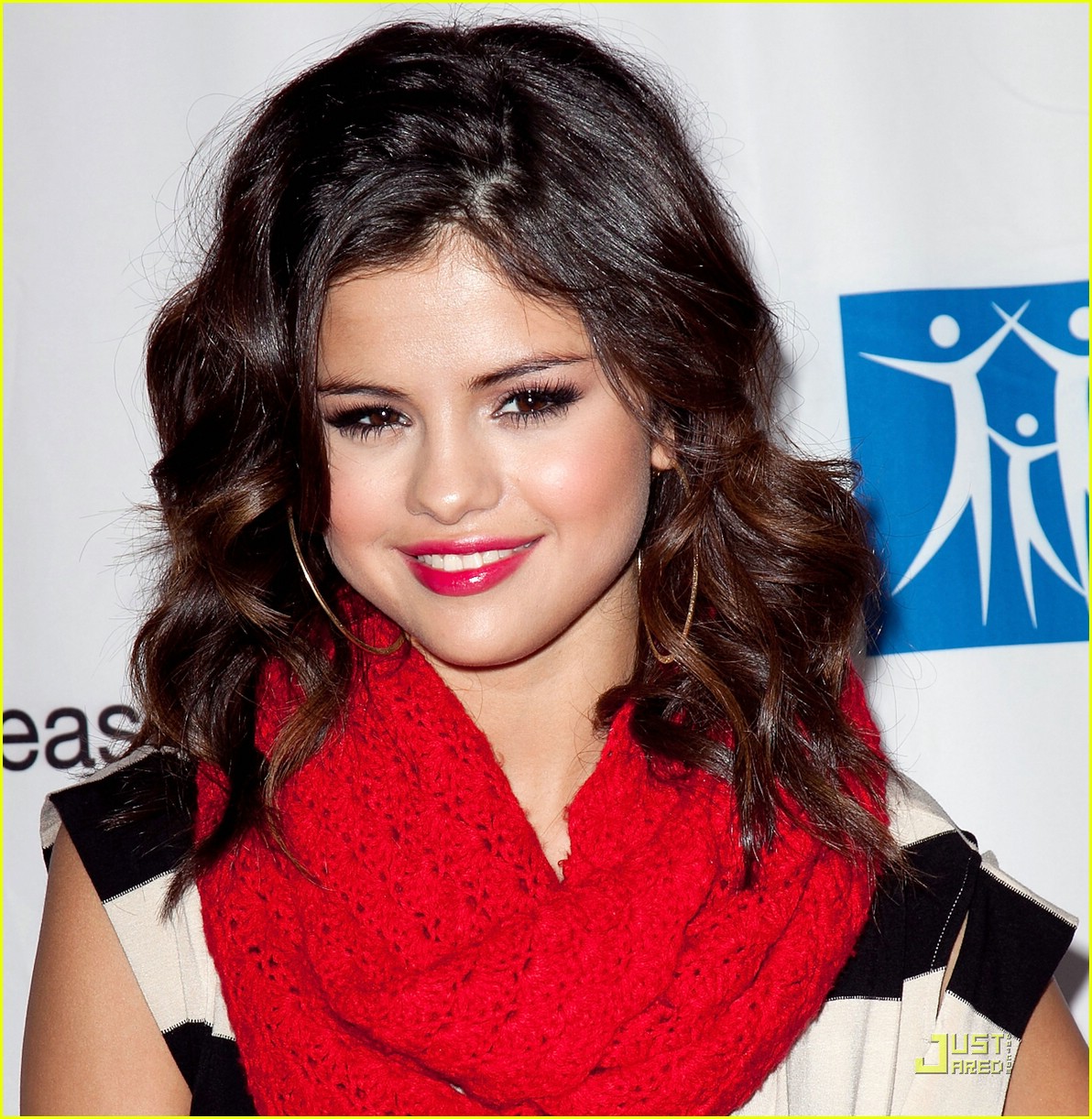 Full Sized Photo of selena gomez concert hope 02 | Selena Gomez & The ...
