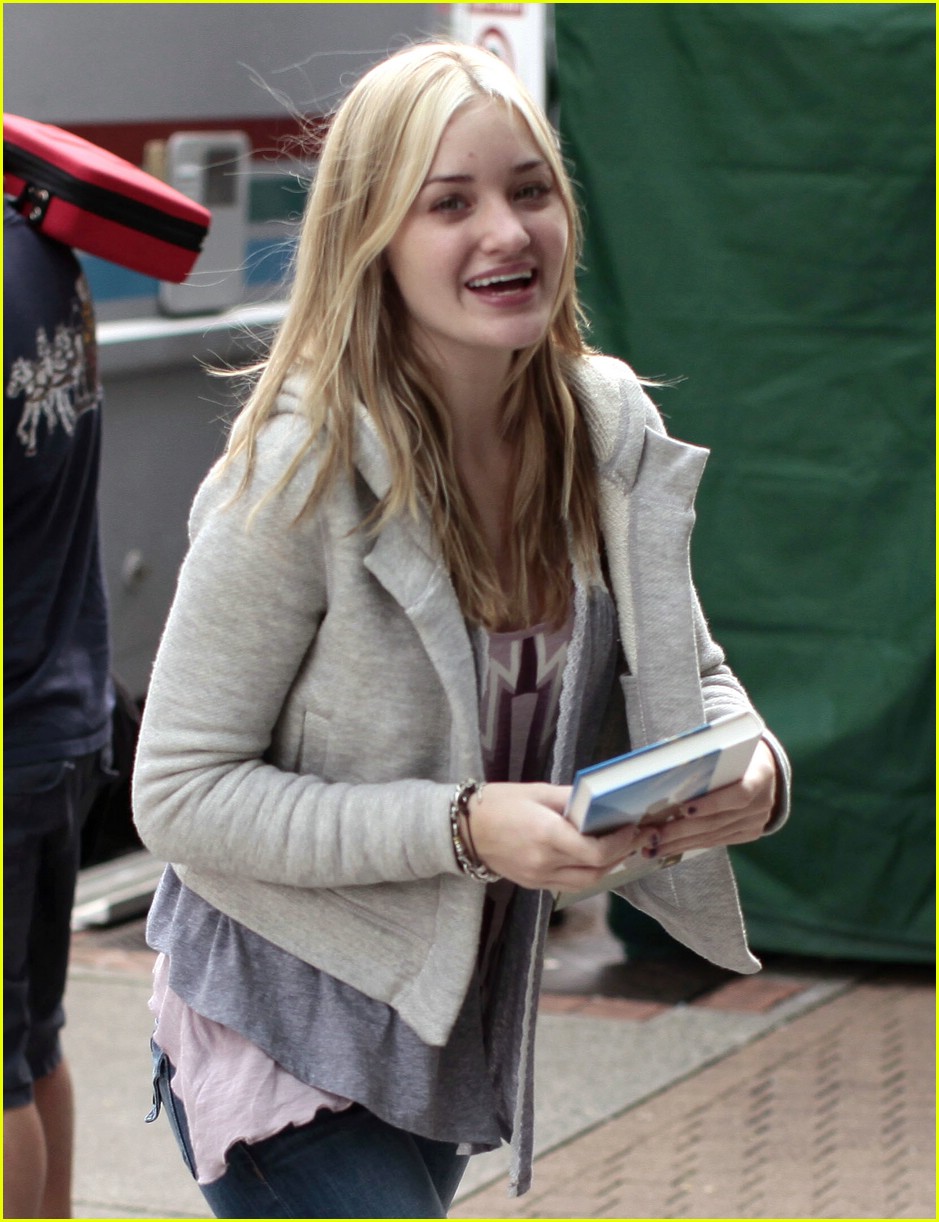 Ashley Tisdale: Hellcats Lunch Break | Photo 409430 - Photo Gallery | Just Jared Jr.