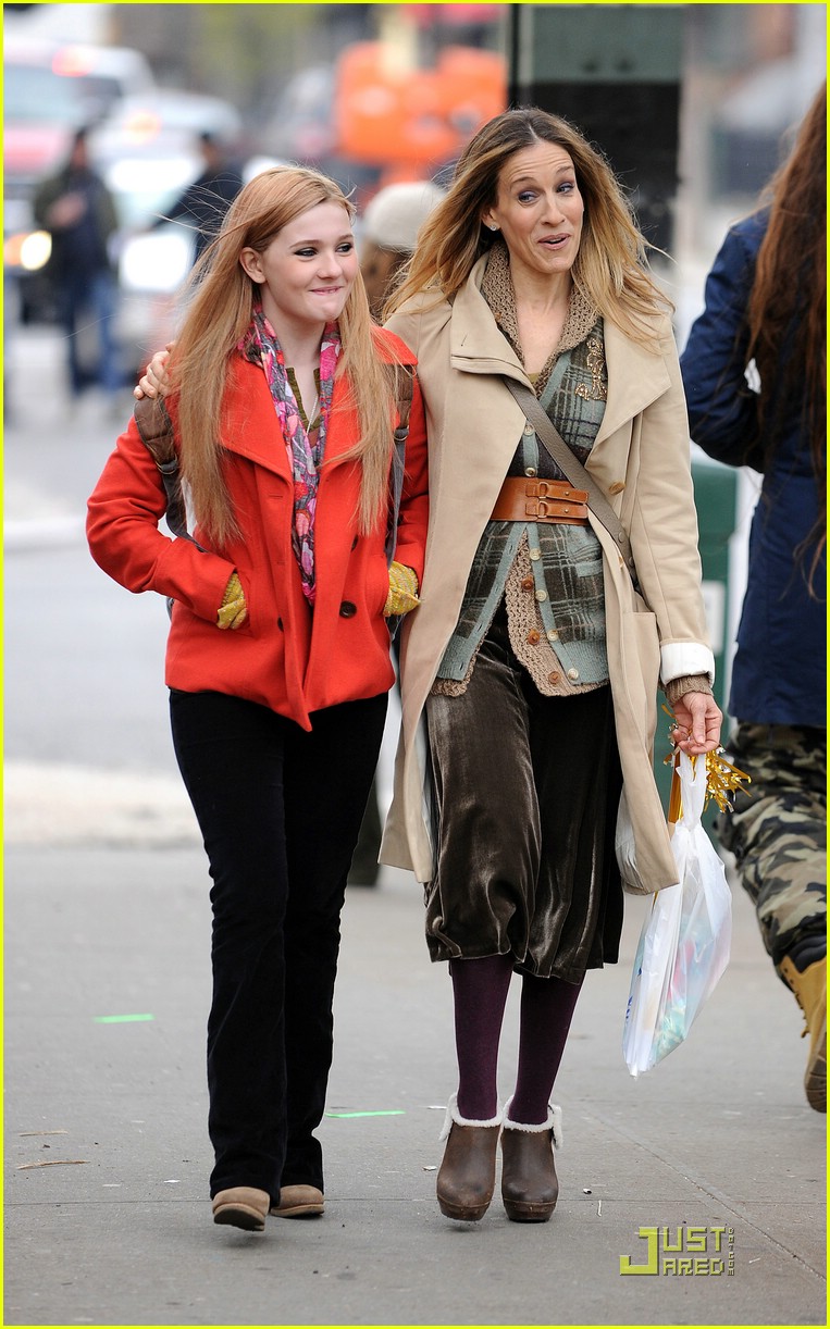 Abigail Breslin & Jake T. Austin: New Year's Eve in NYC! | Photo 412171 ...