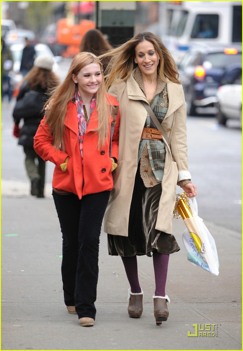 Abigail Breslin & Jake T. Austin: New Year's Eve in NYC! | Photo 412174 ...