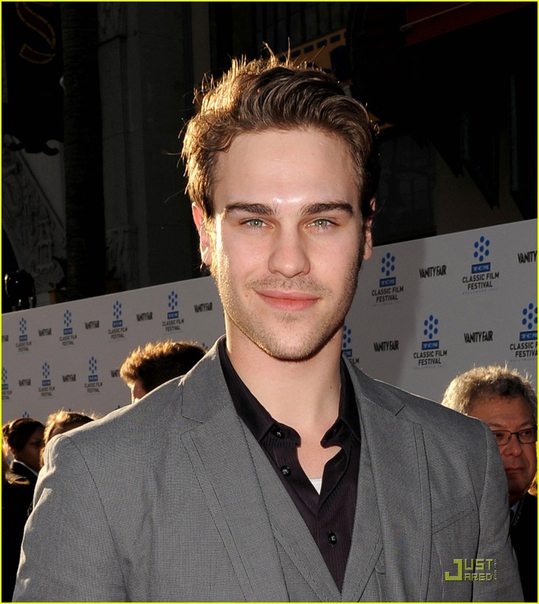 Grey Damon Is A TCM Man | Photo 415191 - Photo Gallery | Just Jared Jr.