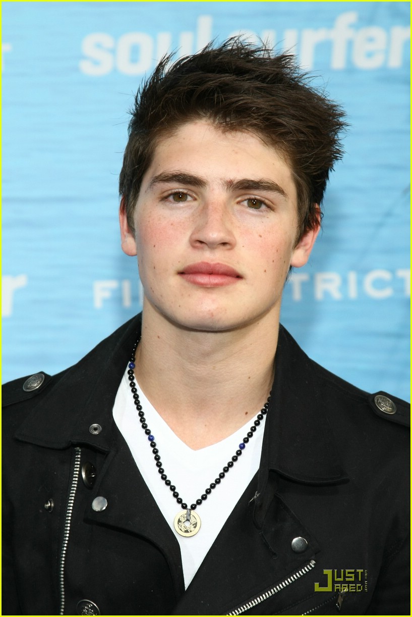 Full Sized Photo of gregg sulkin soul surfer 02 | Gregg Sulkin: 'Soul ...