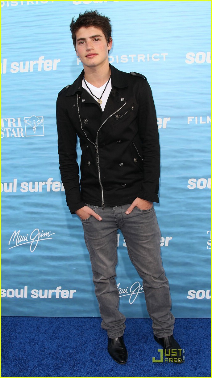 Gregg Sulkin: 'Soul Surfer' Premiere! | Photo 411263 - Photo Gallery ...