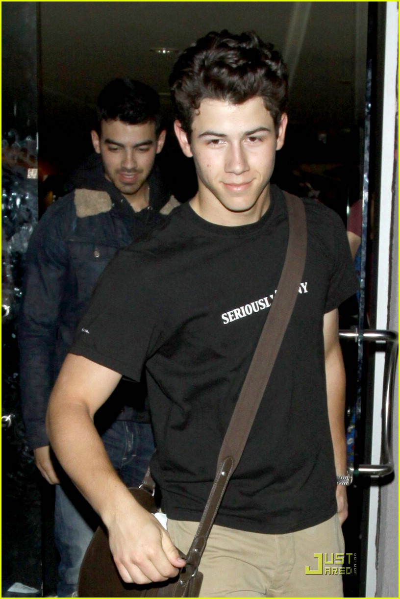 Nick & Joe Jonas: Pinz Pals | Photo 411844 - Photo Gallery | Just Jared Jr.