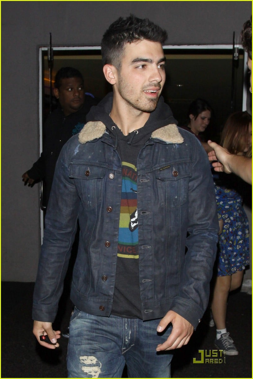 Nick & Joe Jonas: Pinz Pals | Photo 411847 - Photo Gallery | Just Jared Jr.