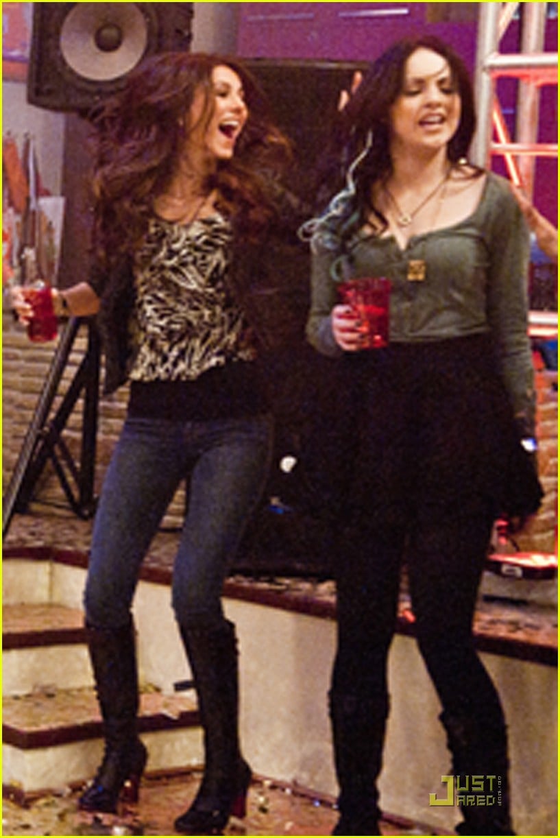 Ke$ha Guest Stars on Victorious! | Photo 413665 - Photo Gallery | Just ...