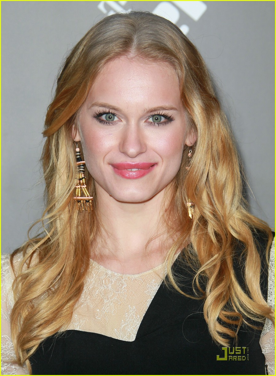 Leven Rambin Launches New T-Mobile Sidekick 4G | Photo 414102 - Photo ...