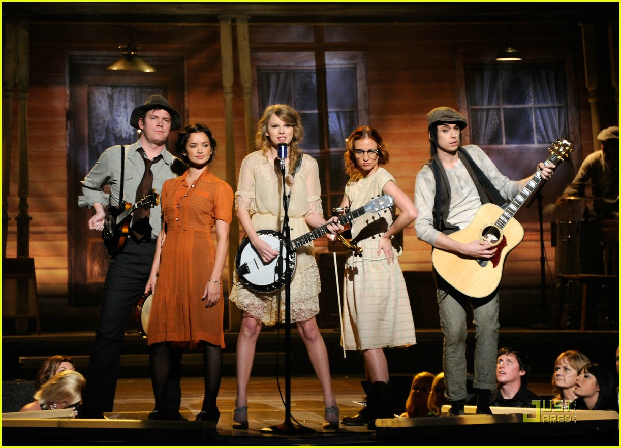 Full Sized Photo Of Taylor Swift Entertainer Year Acm 27 Taylor Swift