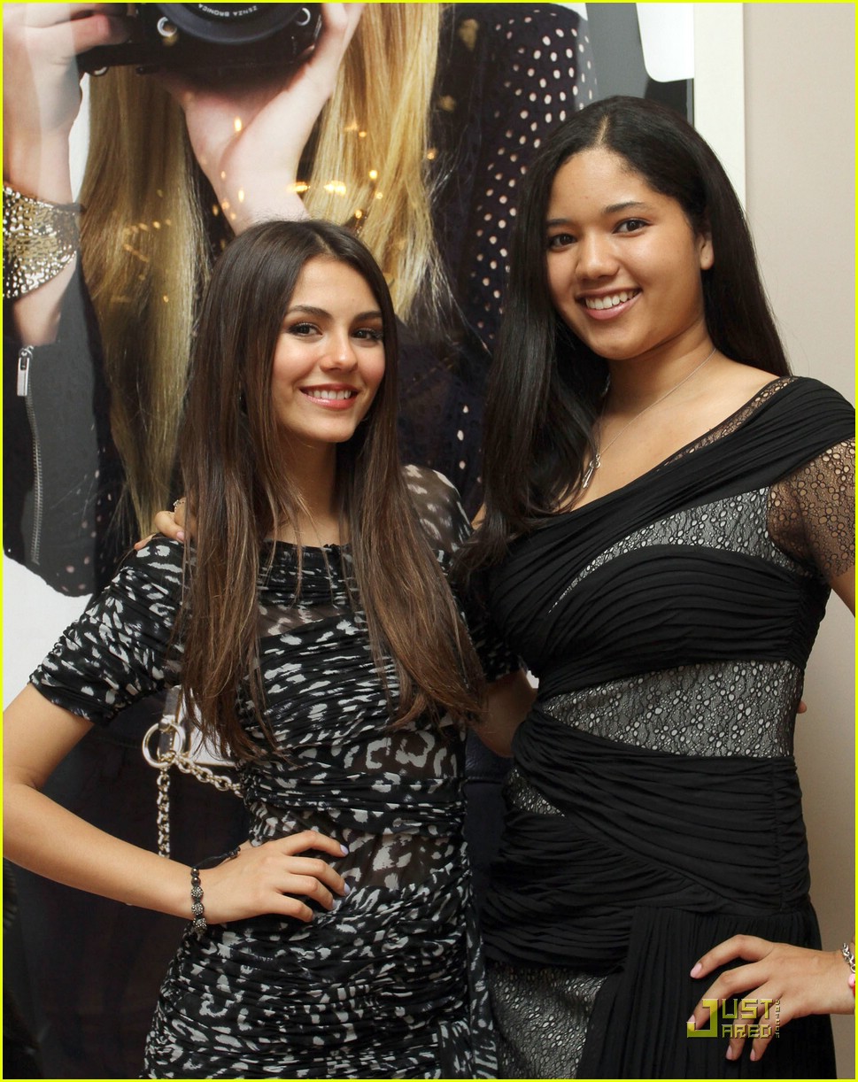 Victoria Justice: Prom Hostess with BCBG Max Azria! | Photo 413682 ...