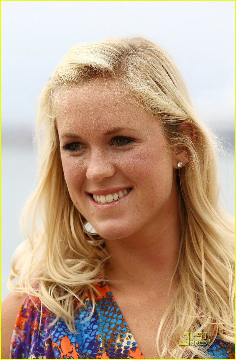 Bethany Hamilton 'Soul Surfs' to Cannes | Photo 417035 - Photo Gallery ...