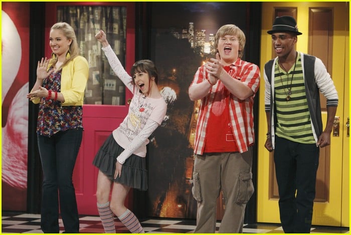 Cody Simpson on 'So Random' -- FIRST LOOK! | Photo 418493 - Photo ...