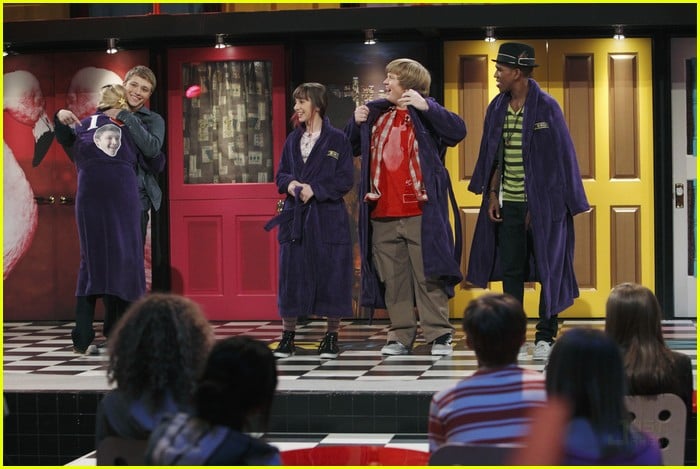 Cody Simpson on 'So Random' -- FIRST LOOK! | Photo 418495 - Photo ...