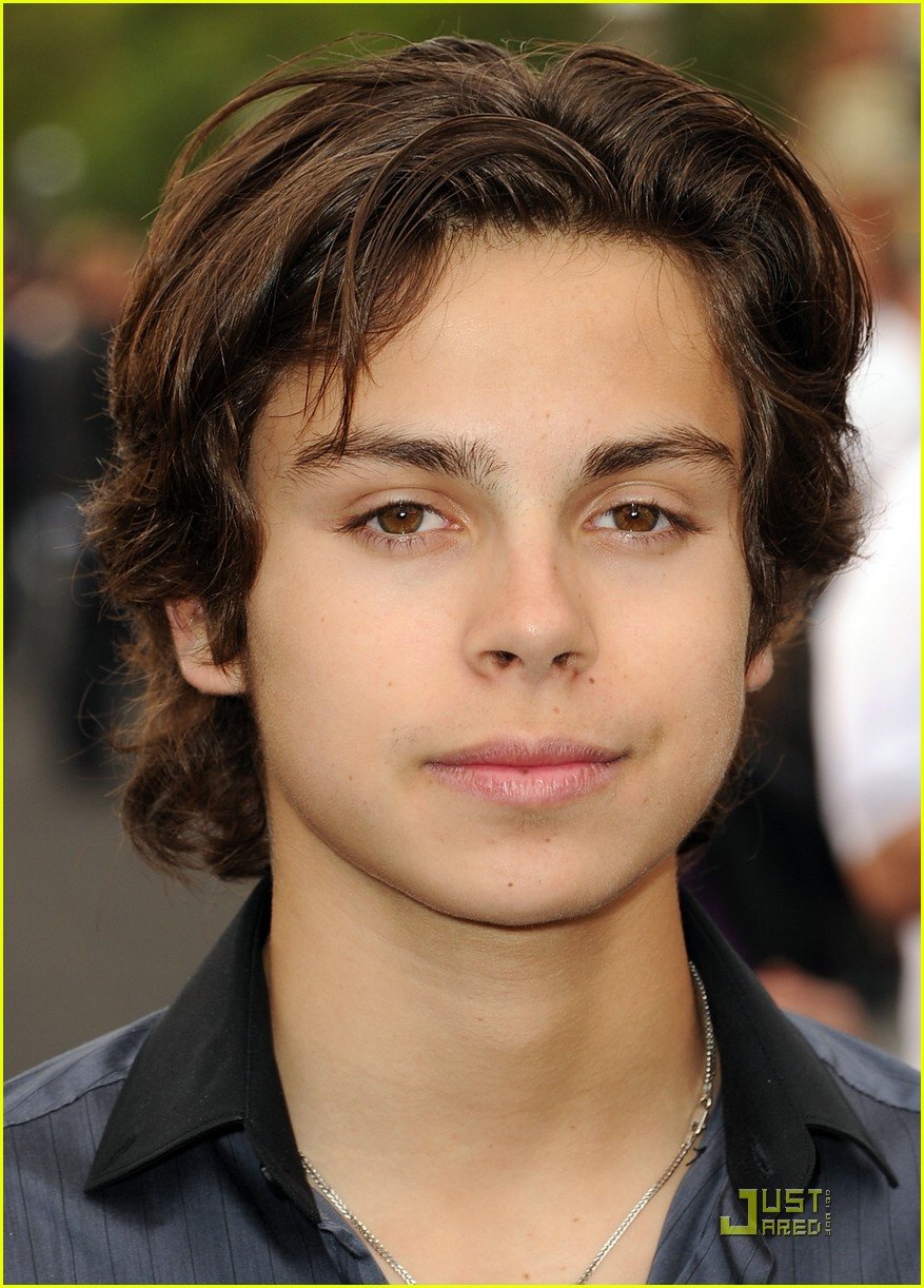 Jake T. Austin: They Shut Down Disneyland! | Photo 416297 - Photo ...