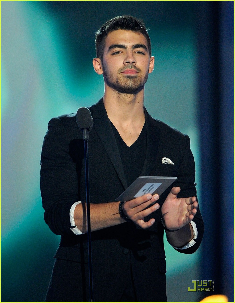 Full Sized Photo of joe jonas billboard awards 04 | Joe Jonas: Solo ...