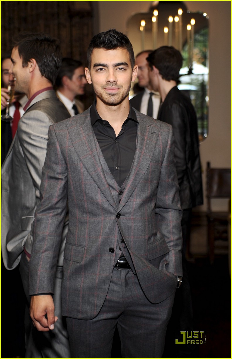 Joe Jonas: Private Dinner with Simon Spurr | Photo 416588 - Photo ...