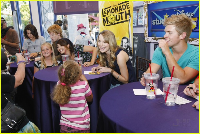 Lemonade Mouth Takes Over Downtown Disney! | Photo 416072 - Photo ...