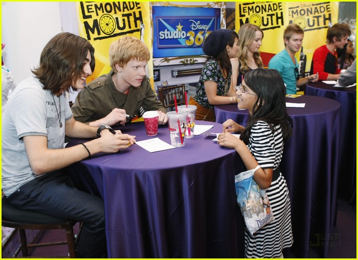 Lemonade Mouth Takes Over Downtown Disney! | Photo 416077 - Photo ...
