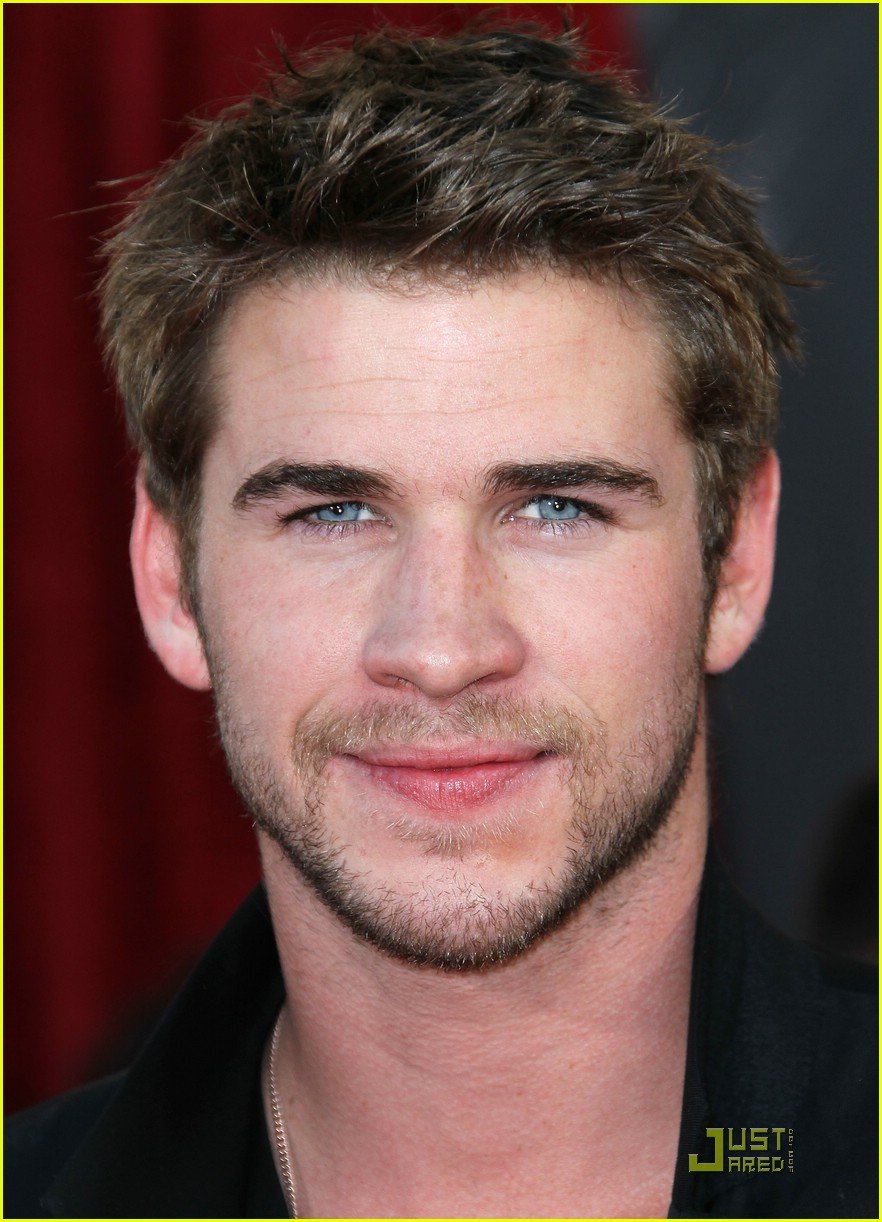 Liam Hemsworth: 'Thor' Premiere with Brother Chris! | Photo 415527 ...