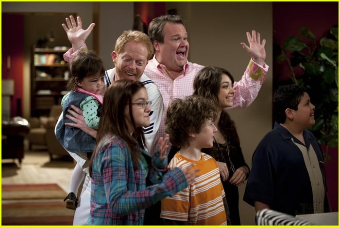 Sarah Hyland: Modern Family Season Finale Tonight! | Photo 418812 ...