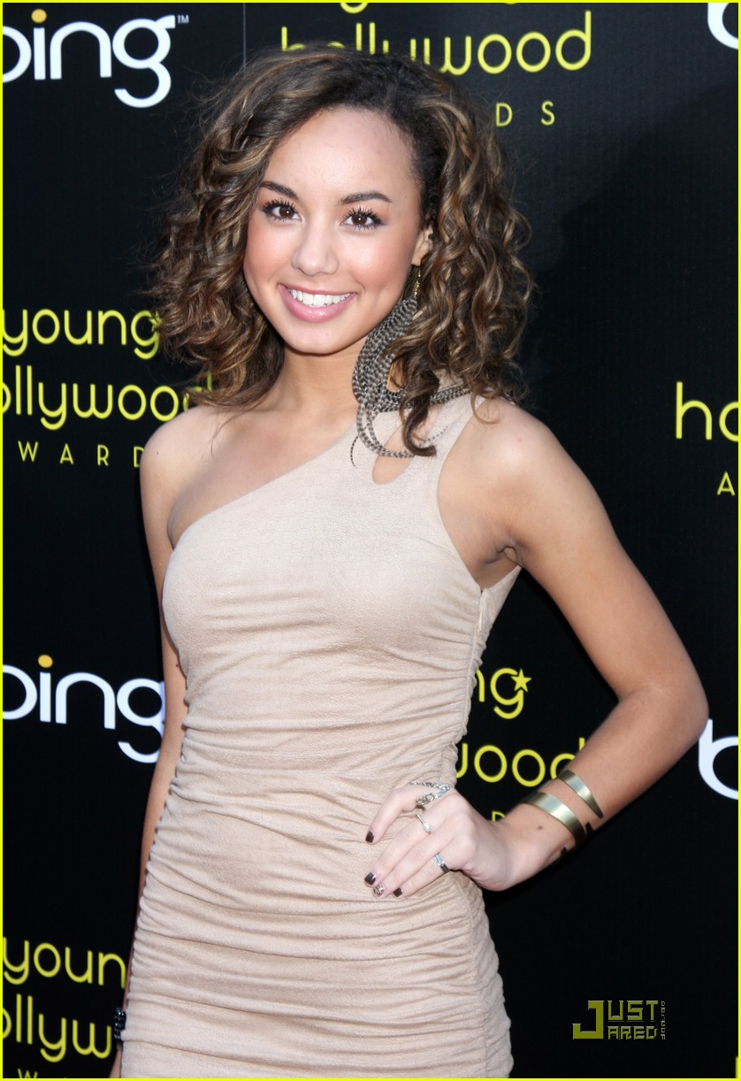 Savannah Jayde & Malese Jow: Young Hollywood Hotties | Photo 418728 ...