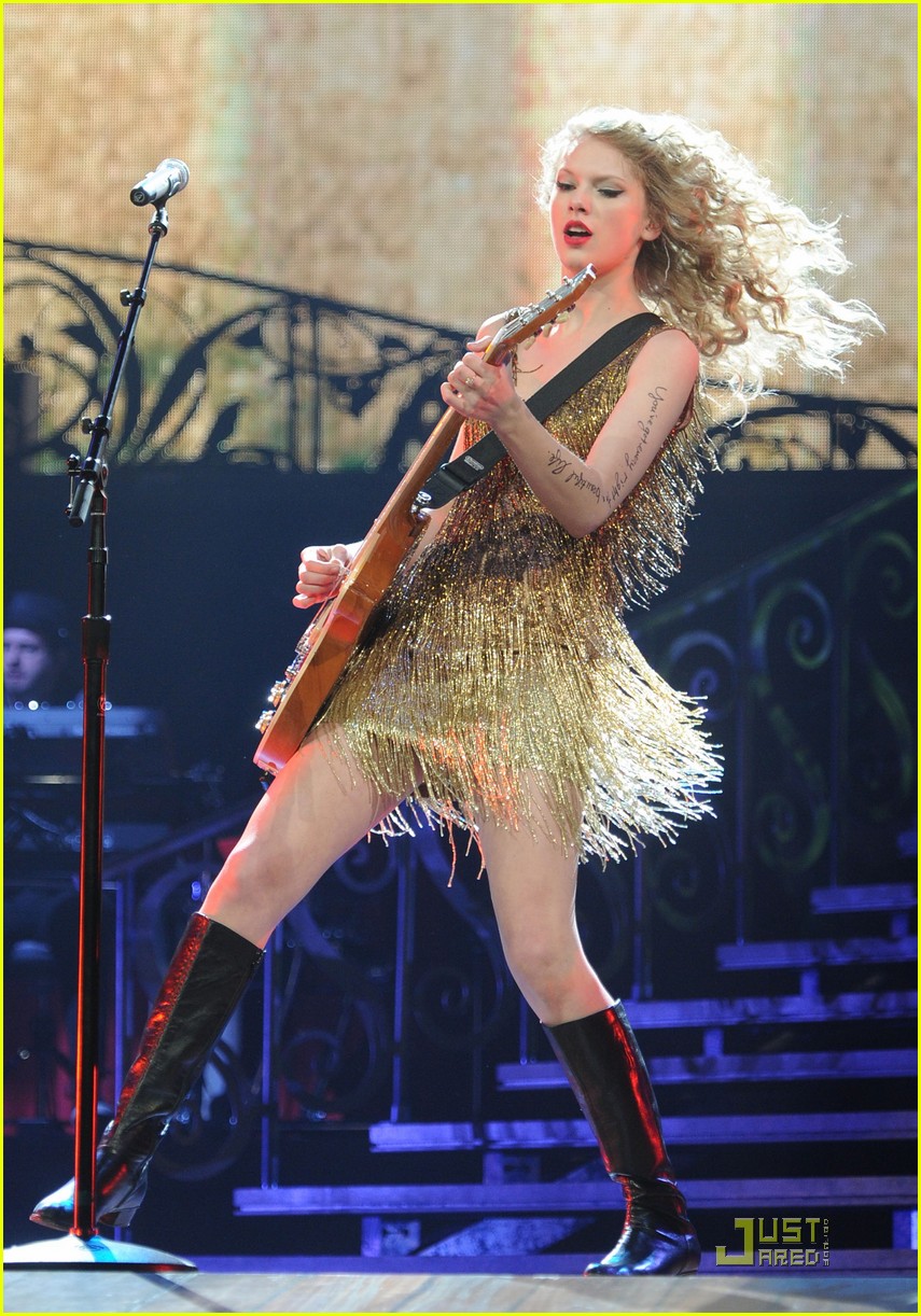 Taylor Swift: Speak Now, Help Now Benefit! | Photo 418543 - Photo ...