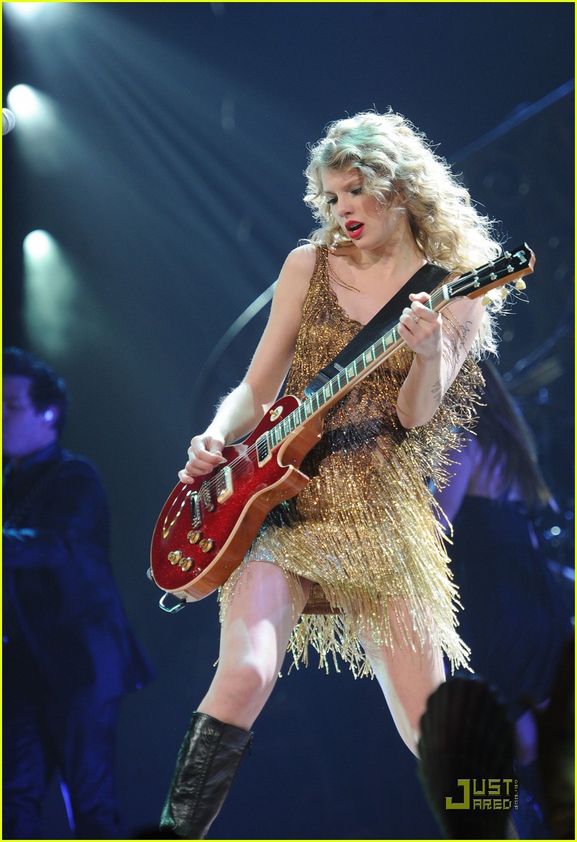 Taylor Swift: Speak Now, Help Now Benefit! | Photo 418560 - Photo ...