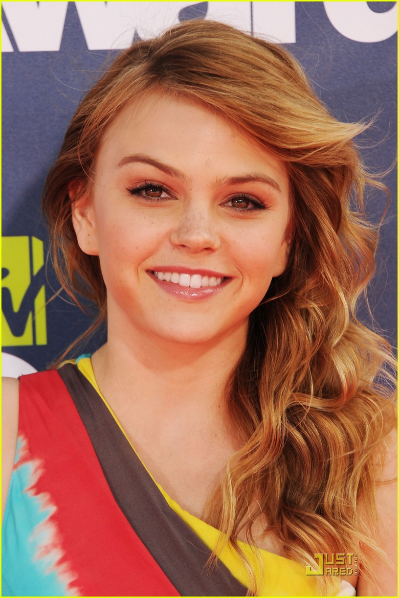 Aimee Teegarden -- MTV Movie Awards 2011 | Photo 420380 - Photo Gallery ...
