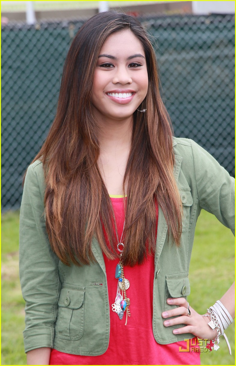 Ashley Argota & Gage Golightly: It's a Time For Heroes! | Photo 421680 ...